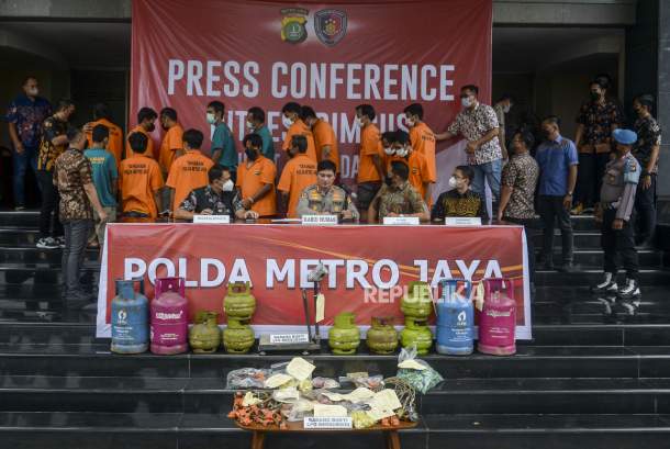 Polda Metro Bongkar Sindikat Pengoplos Elpiji