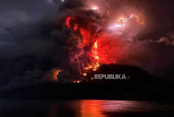 Badan Geologi: Erupsi Gunung Ruang Bisa Picu Tsunami Setinggi 25 Meter Badan Geologi: Erupsi Gunung Ruang Bisa Picu Tsunami Setinggi 25 Meter