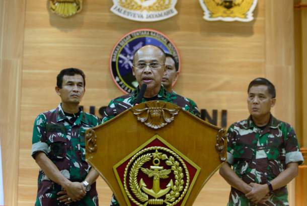 Panglima TNI Perintahkan Bantuan Tempur Maksimal di Nduga Panglima TNI Perintahkan Bantuan Tempur Maksimal di Nduga