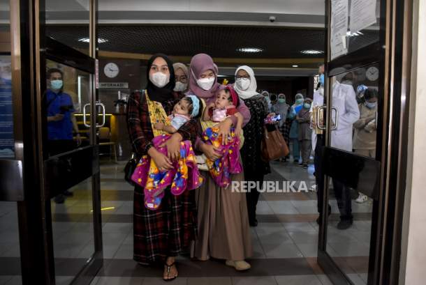Pemulangan Anak Kembar Siam