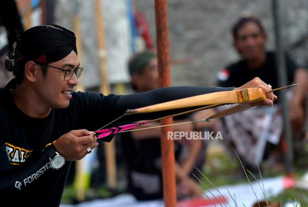 Lomba Panah Tradisional Lestarikan Gaya Jemparingan