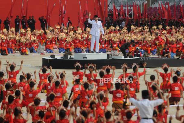 Gladi Resik Rangkaian Puncak Peringatan Bulan Bung Karno Gladi Resik Rangkaian Puncak Peringatan Bulan Bung Karno