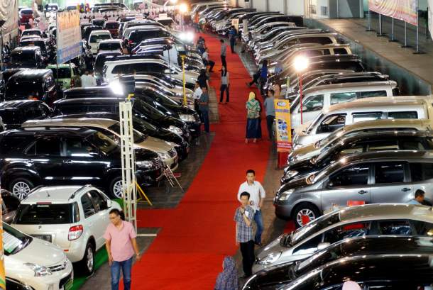 Pasar Mobil Seken Terjun Bebas
