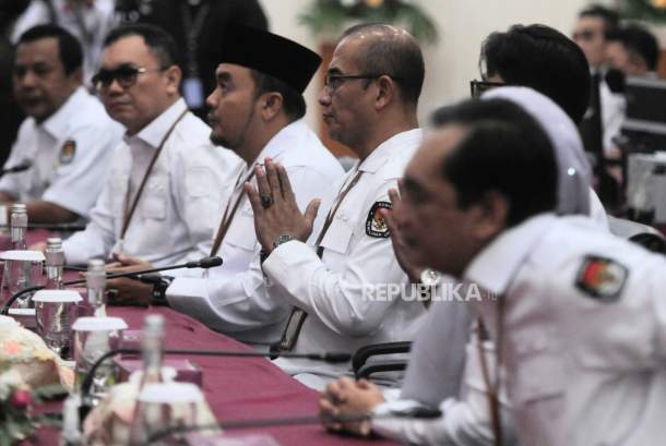 Daftar Ganda Ratusan Bakal Caleg DPR RI Daftar Ganda Ratusan Bakal Caleg DPR RI