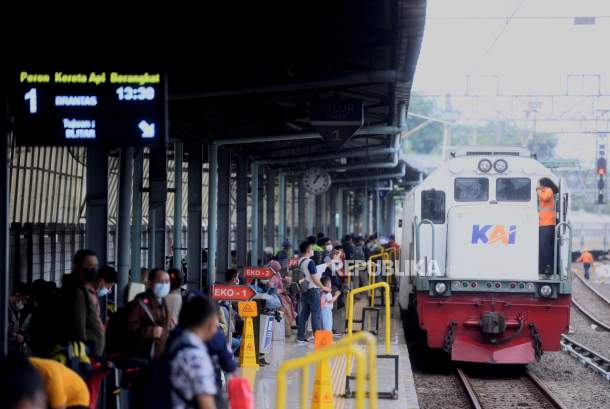 KPK Tetapkan 10 Tersangka Suap Kereta Api