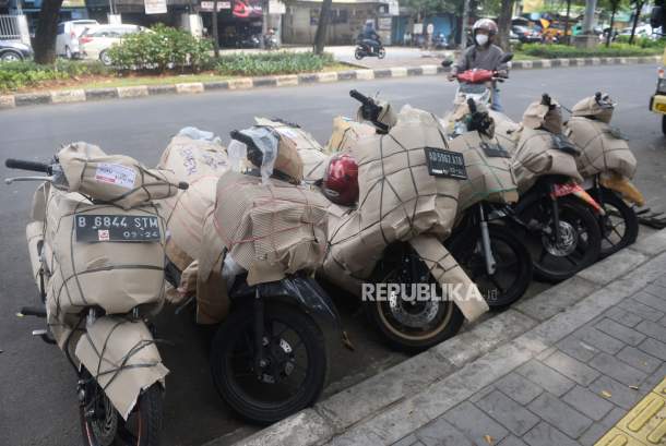 Pengiriman Paket Motor