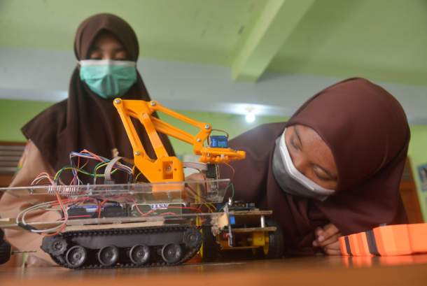 Pendidikan Robotik Penting Bagi Pesantren