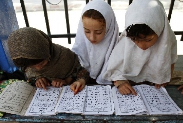 Rasulullah Sosok yang Penuh Cinta pada Anak-Anak | evanurmastmikpringsewu