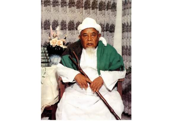 Biografi KH Choer Affandi