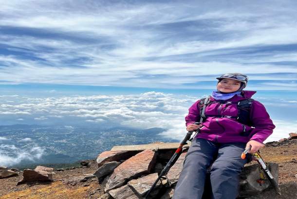 Taklukkan 77 Gunung pada Usia 16 Tahun