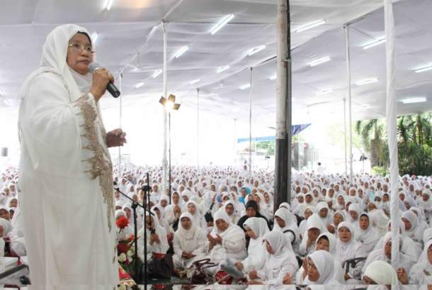 Ustazah Siti Suryani Thahir, Perintis Majelis Taklim Jakarta