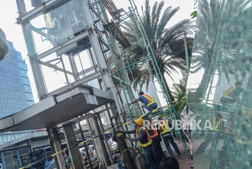 Pembongkaran Lift JPO Tosari | Republika Online
