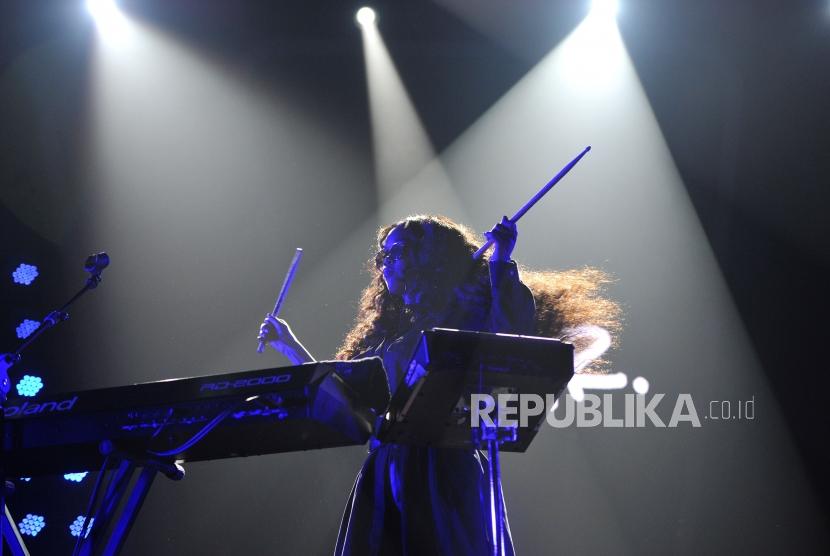 Aksi Panggung H.E.R di BNI Java Jazz Festival 2019 | Republika Online