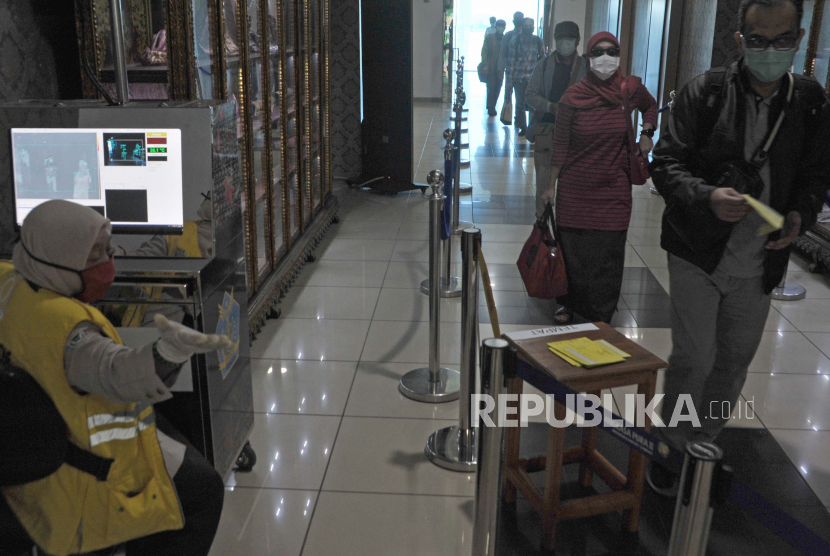 Sumsel Tetap Perketat Pemeriksaan di Jalur Masuk | Republika Online Sumsel Tetap Perketat Pemeriksaan di Jalur Masuk | Republika Online