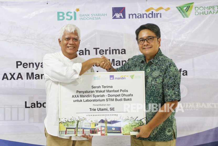 Lewat Dana Wakaf, AXA Mandiri Bangun Fasilitas Laboratorium Kampus | Republika Online