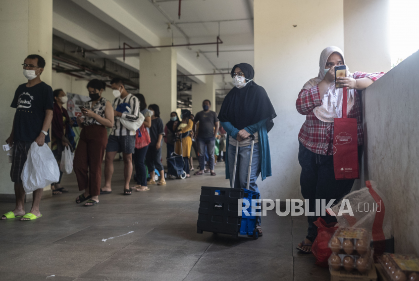 Penjualan Pangan Murah untuk Penghuni Rusun | Republika Online