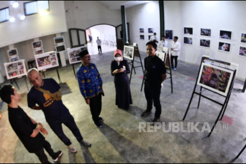Pameran Foto Kilas Balik 22 Tahun Wartawan Foto Bandung | Republika Online