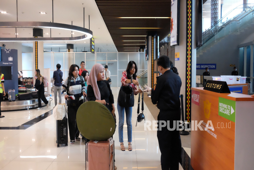 Bea Cukai Labuan Bajo Layani Rute Baru Penerbangan Internasional dari Singapura | Republika Online