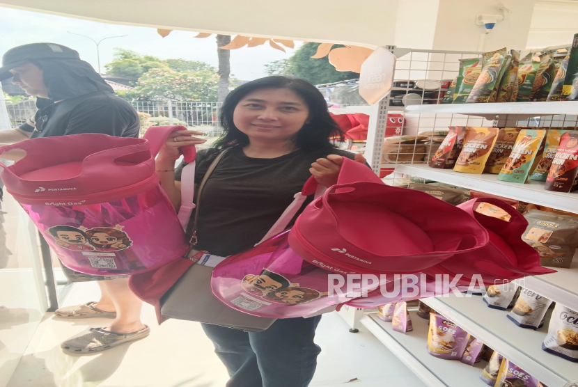 Pertamina Hadirkan UMKM Lokal di Bright Store Jakarta Fair | Republika ...