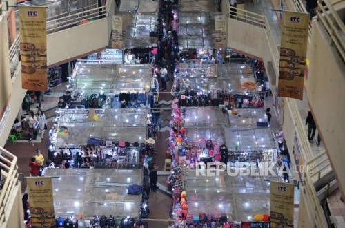 Tempat Terkenal di Jakarta yang Jual Barang KW | Republika Online