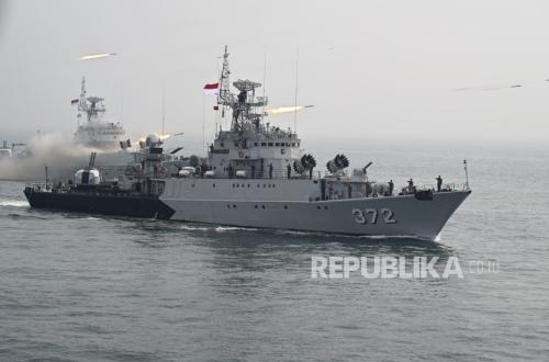 Kapal TNI KRI SIM-367 Tinggalkan Jakarta Berlayar Menuju Lebanon ...
