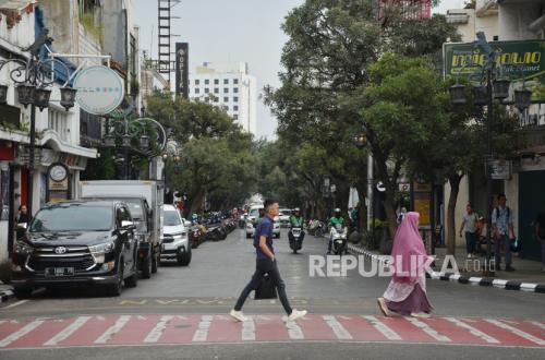 Polisi Tutup Jalan Braga Bandung Mulai Sabtu Dini Hari | Republika Online