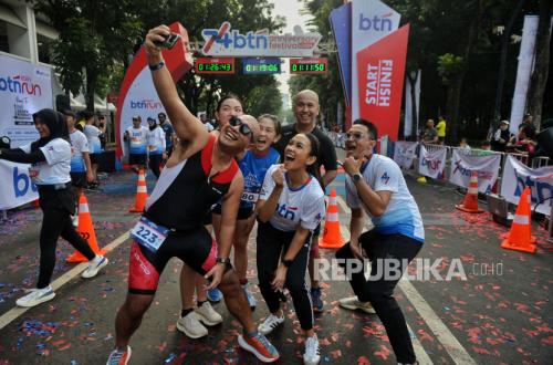 Antusiasme Lari Pagi di BTN Jakarta Run 2024 | Republika Online