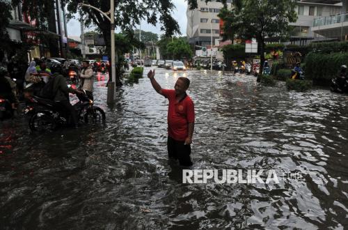 BPBD DKI Jakarta Ungkap Penyebab Banjir Jakarta Hari Ini | Republika Online