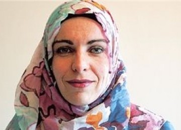 Demi Menemukan Islam, Anna Stamou Rela Jadi "Pasien" Para Filsuf ...