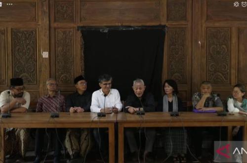 Klarifikasi Keluarga Gus Mus Soal Flyer Majelis Permusyawaratan Rembang ...
