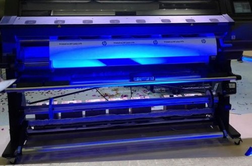 Printer HP Latex 370, Katridnya Lebih Bongsor | Republika Online
