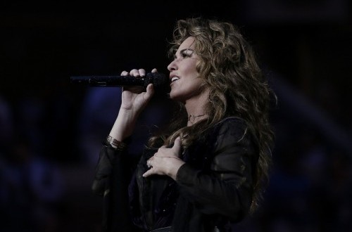 Shania Twain Mulai Bangkit dari Kelumpuhan Vokal | Republika Online