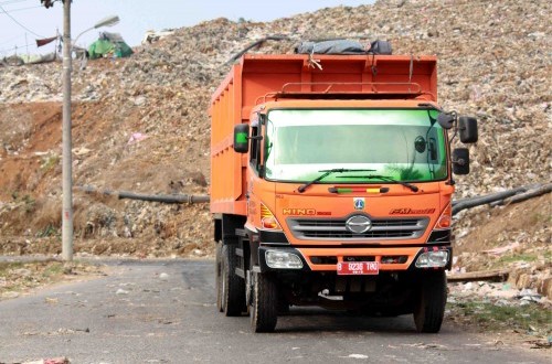 DLH Banyumas Luncurkan Jemput Sampah Online | Republika Online