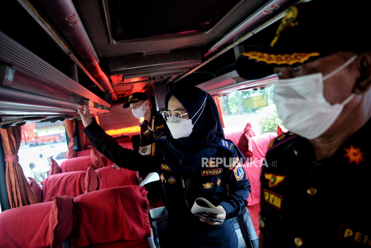 Peningkatan Penumpang di Terminal Kampung Rambutan Peningkatan Penumpang di Terminal Kampung Rambutan