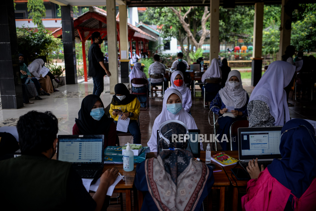 Vaksin Pelajar Di SMAN 113 Jakarta