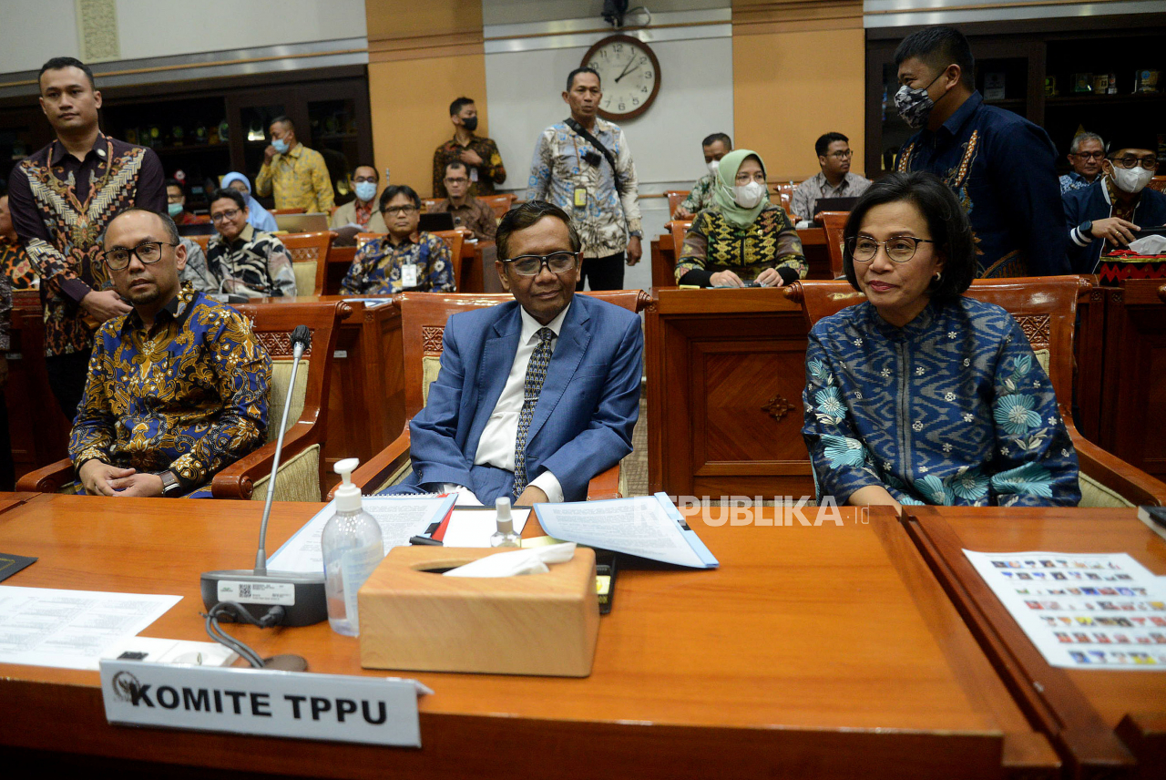 Rapat Dengar Pendapat Kasus TPPU di Komisi III DPR