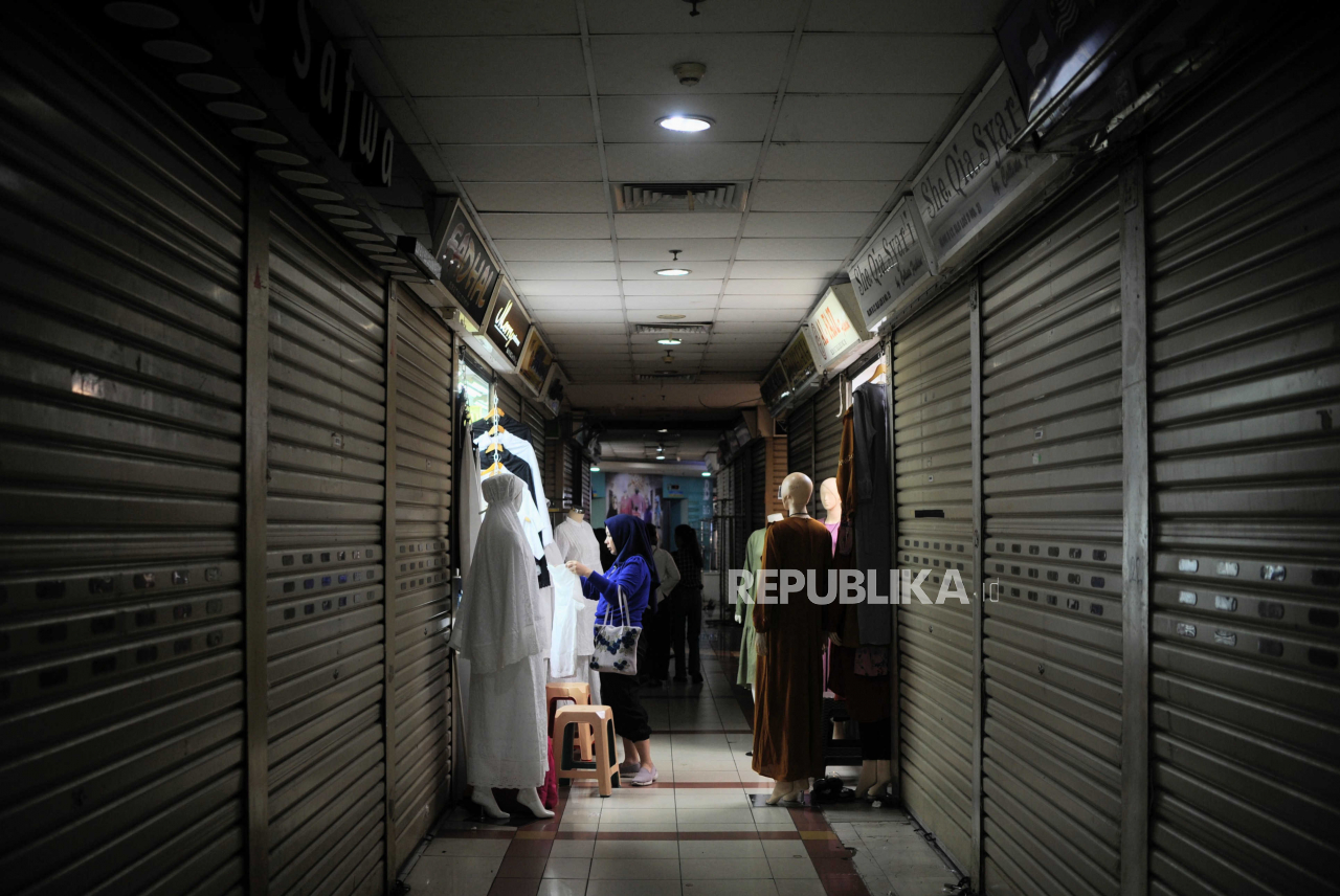 Pasar Tanah Abang Kembali Beroperasi