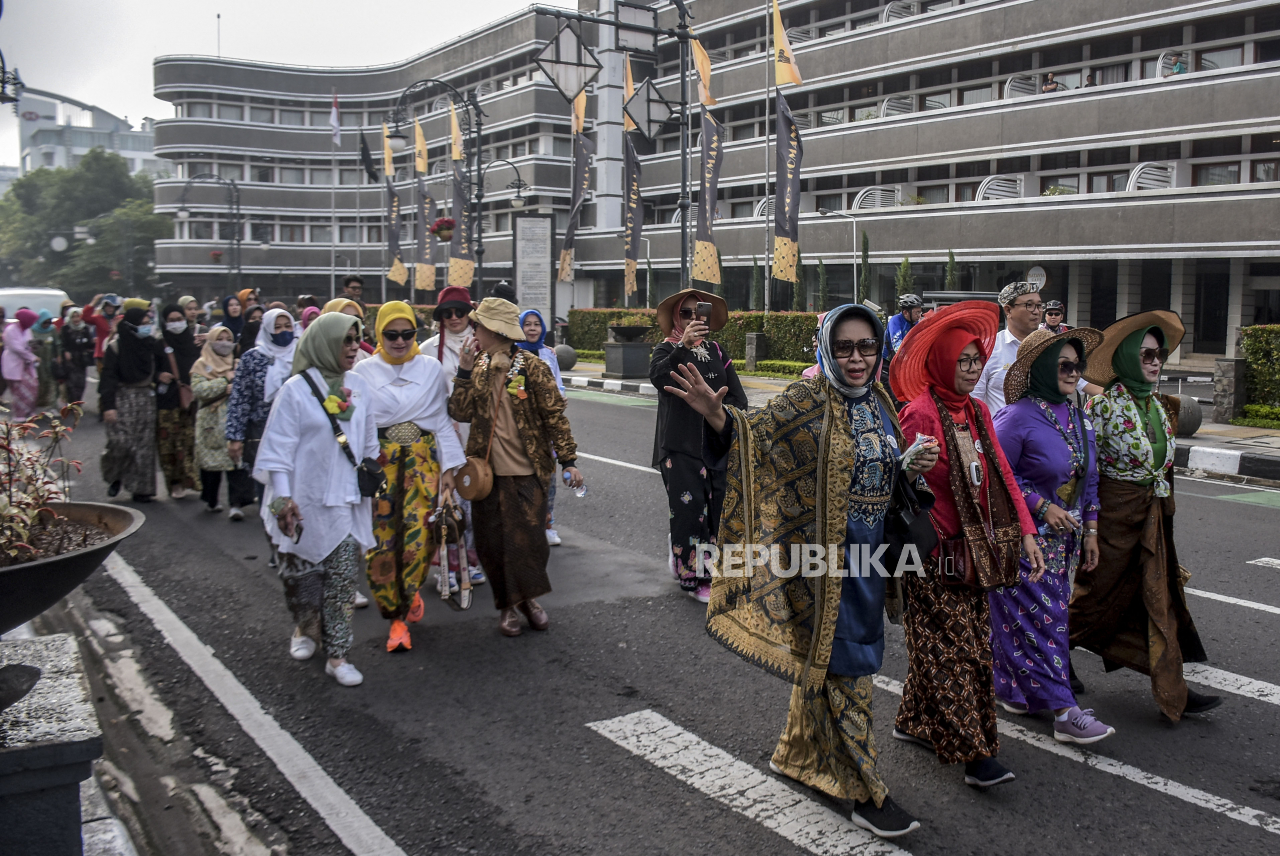 Batik Walk di Bandung