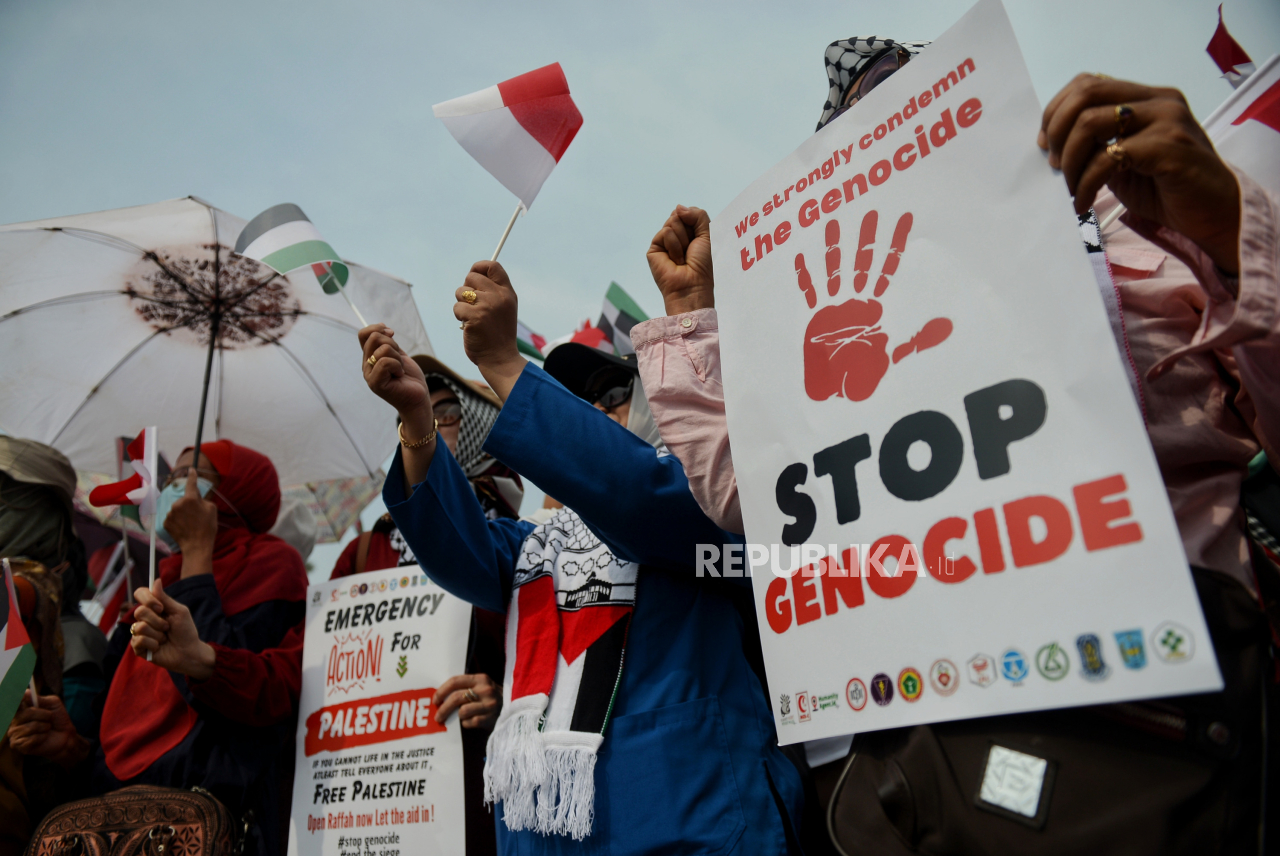 Mer-C dan IDI Demo Atas Tewasnya Tenaga Medis di Gaza
