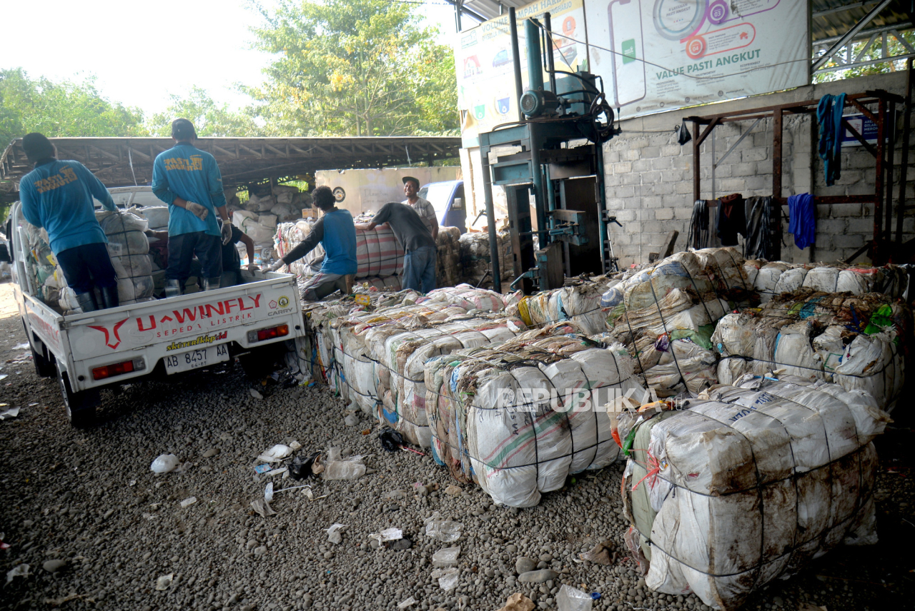 Pengelolaan Sampah Mandiri di Panggungharjo, Bantul Pengelolaan Sampah Mandiri di Panggungharjo, Bantul