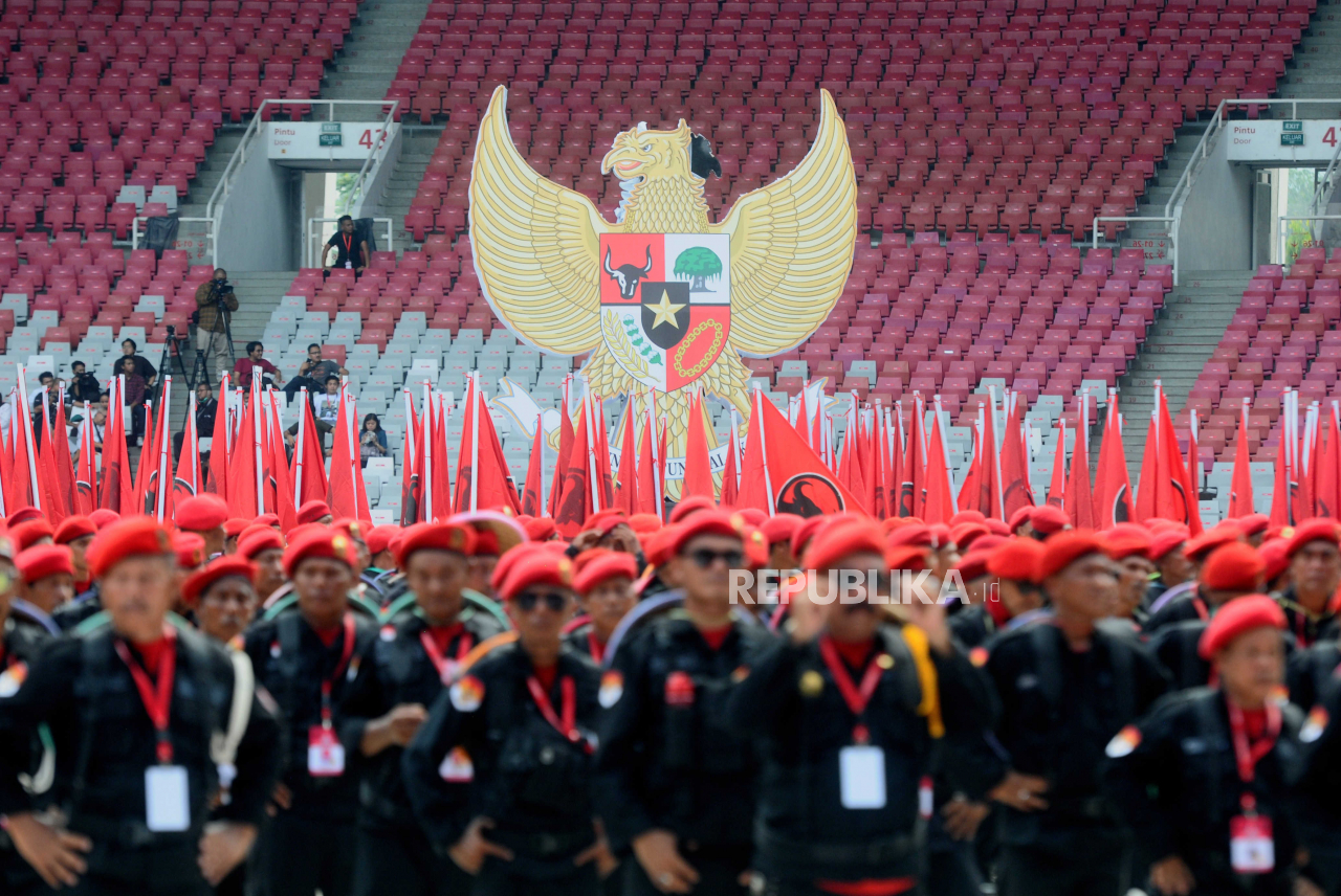 Gladi Resik Rangkaian Puncak Peringatan Bulan Bung Karno Gladi Resik Rangkaian Puncak Peringatan Bulan Bung Karno