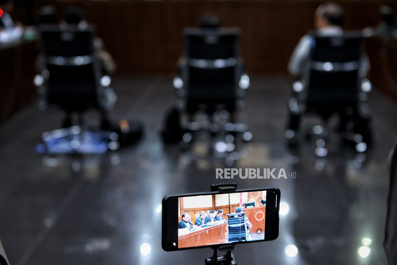 Sidang Dakwaan Johnny G Plate di Pengadilan Tipikor Sidang Dakwaan Johnny G Plate di Pengadilan Tipikor