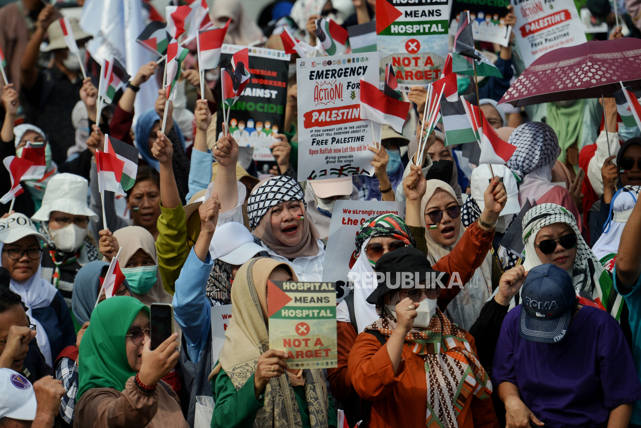 Mer-C dan IDI Demo Atas Tewasnya Tenaga Medis di Gaza
