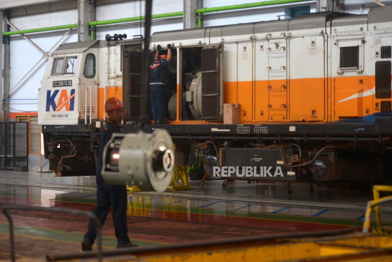 Perawatan Lokomotif Balai Yasa Yogyakarta