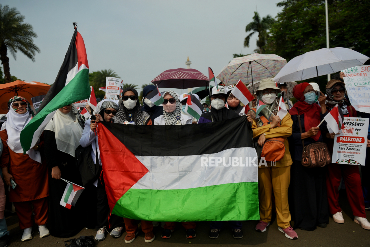 Mer-C dan IDI Demo Atas Tewasnya Tenaga Medis di Gaza