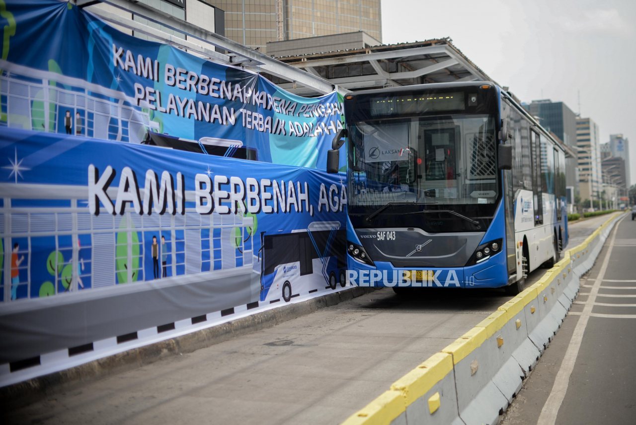 Halte Transjakarta Bundaran HI Kembali Beroperasi
