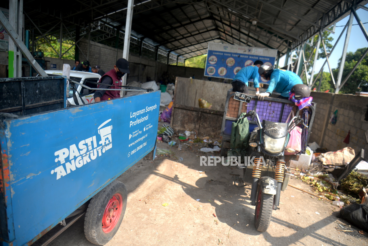 Pengelolaan Sampah Mandiri di Panggungharjo, Bantul Pengelolaan Sampah Mandiri di Panggungharjo, Bantul