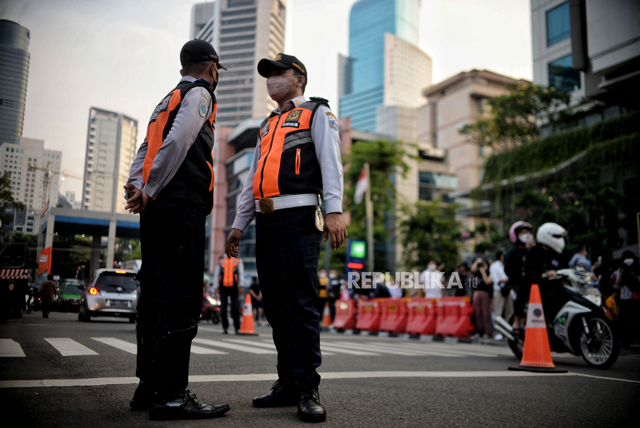 Petugas Dishub Jaga Area CFW