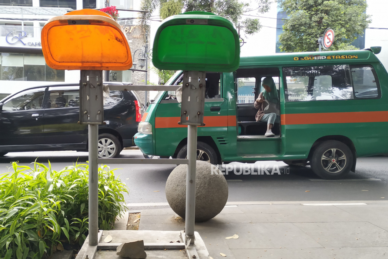 Potret Suram Fasilitas Tempat Sampah di Kota Bandung