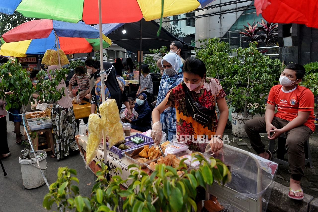 Pasar Takjil Benhil